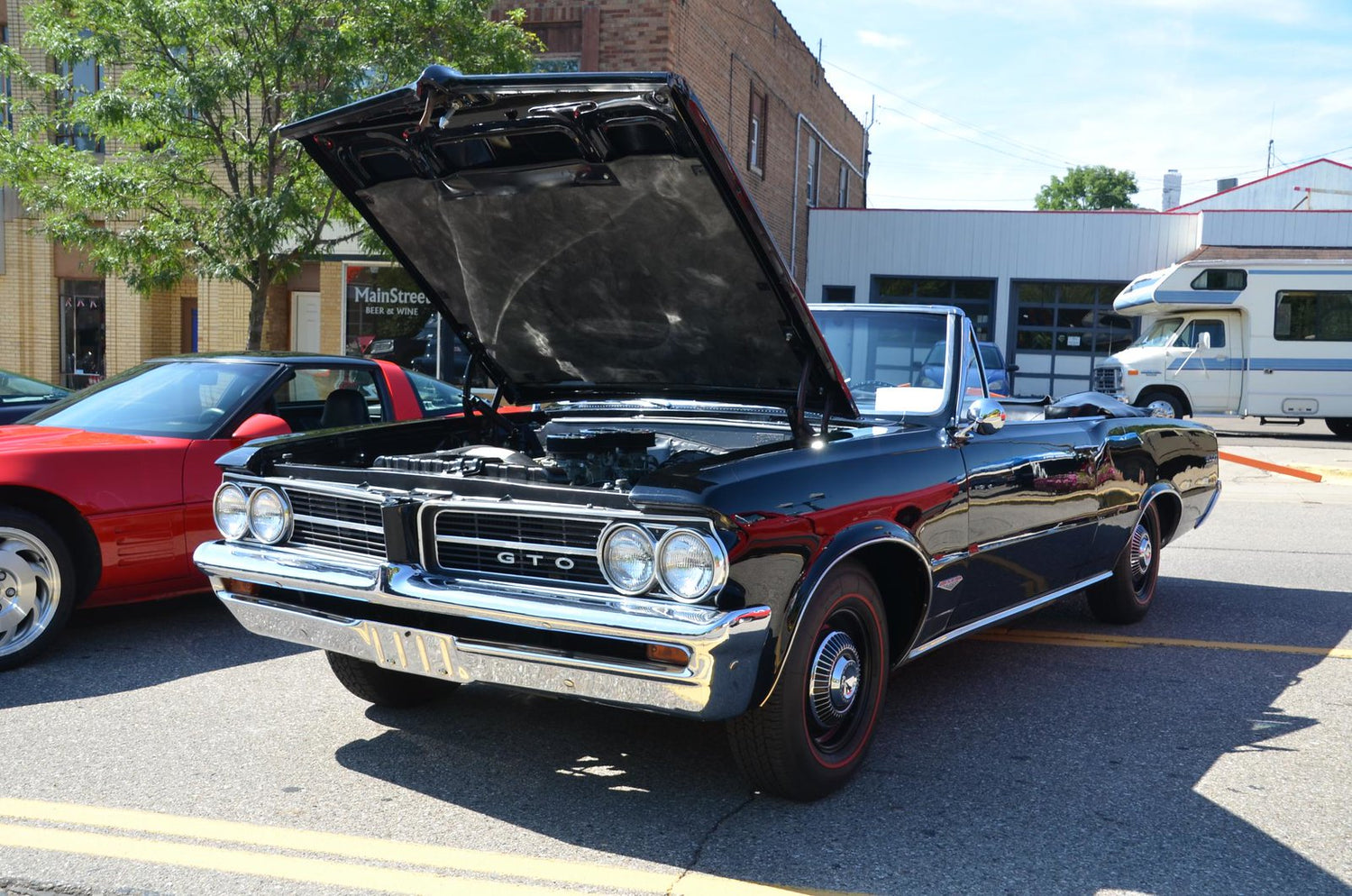 The Best Classic Muscle Cars to Restore – Legendary Auto Interiors