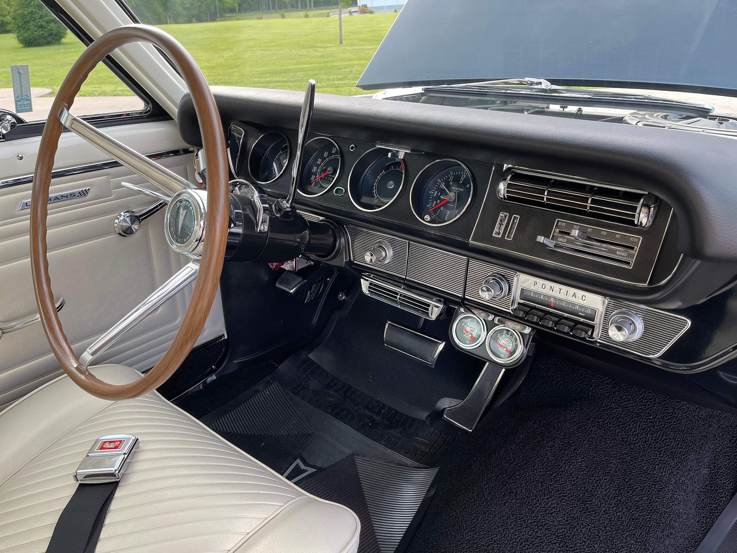 Classic Car Fan Spotlight: 3rd Edition – Legendary Auto Interiors